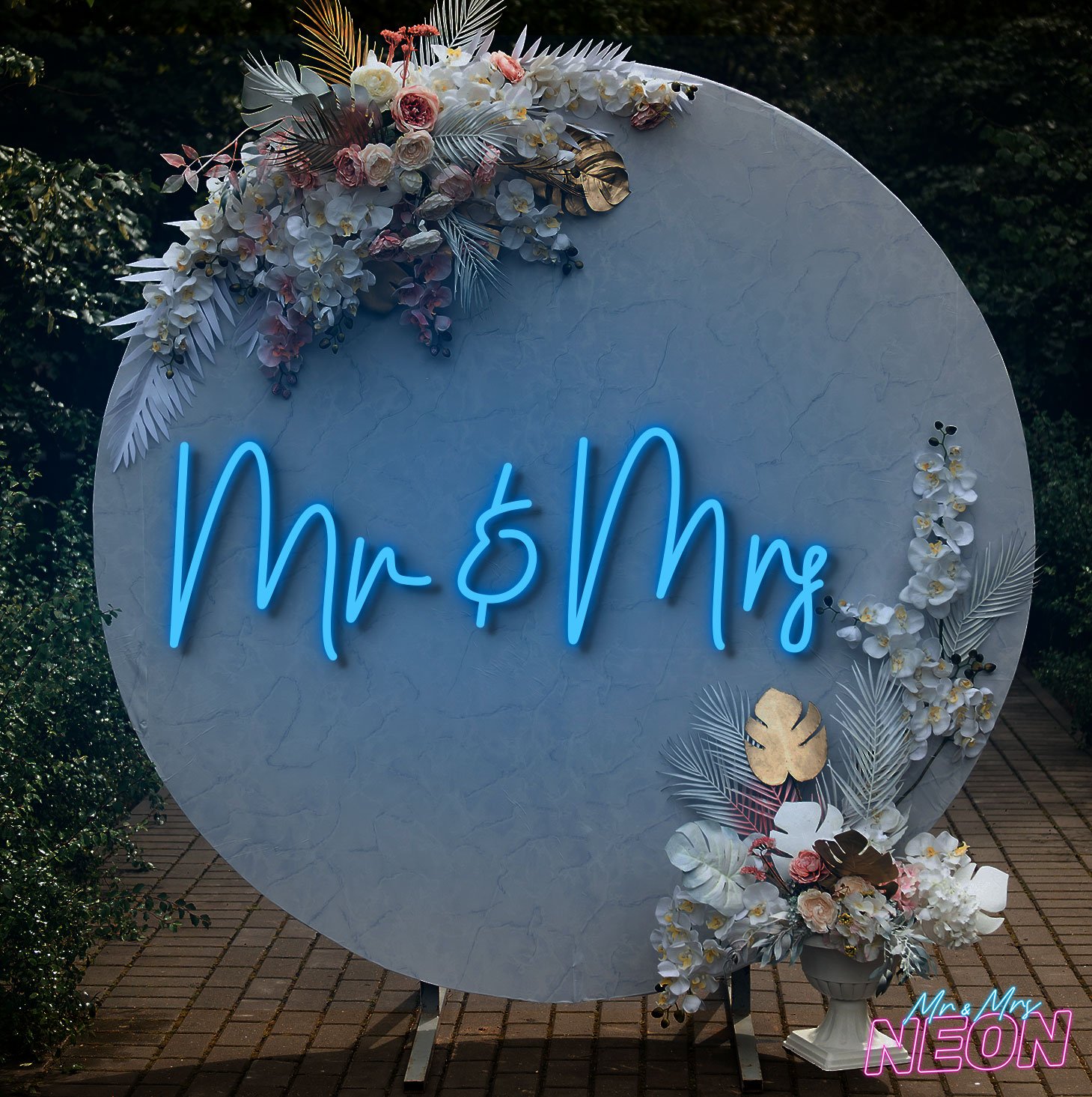 Mr & Mrs Neon Light Sign - On Sale Now!
